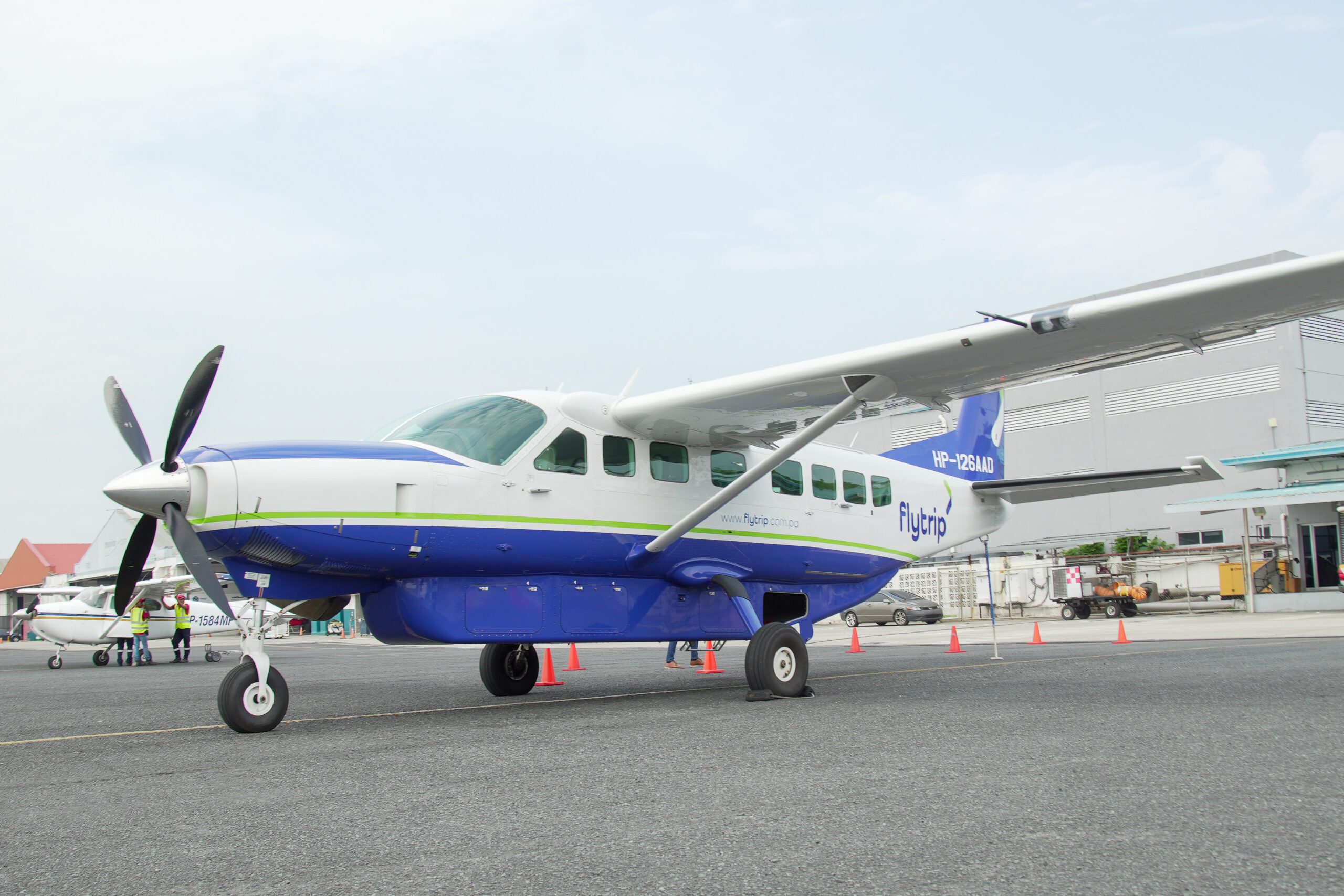 Flytrip alcanza nuevas alturas como aerolínea comercial certificada ...