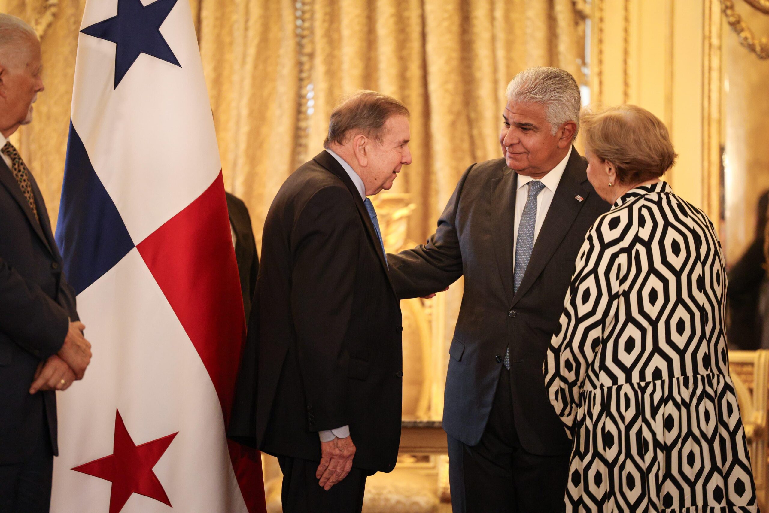 "Reunión entre Edmundo González y presidente Jose Raúl Mulino en el ...