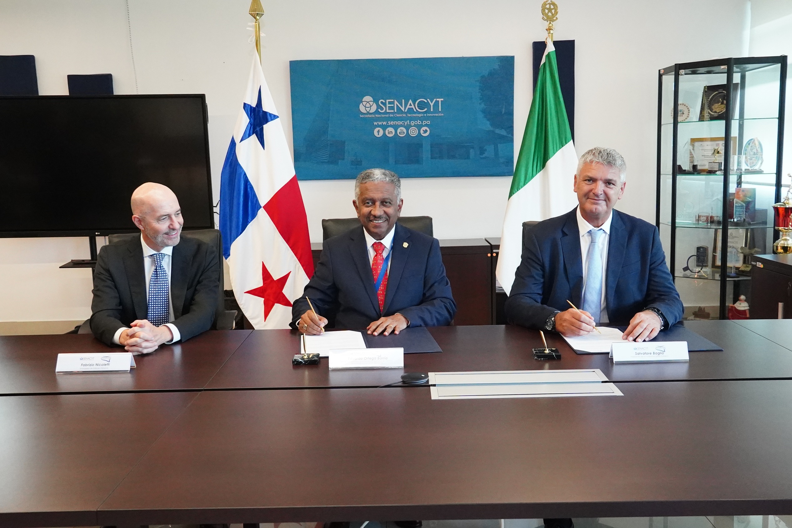 Panamá e Italia fortalecen la cooperación tecnológica con nuevo convenio estratégico - Pluma ...